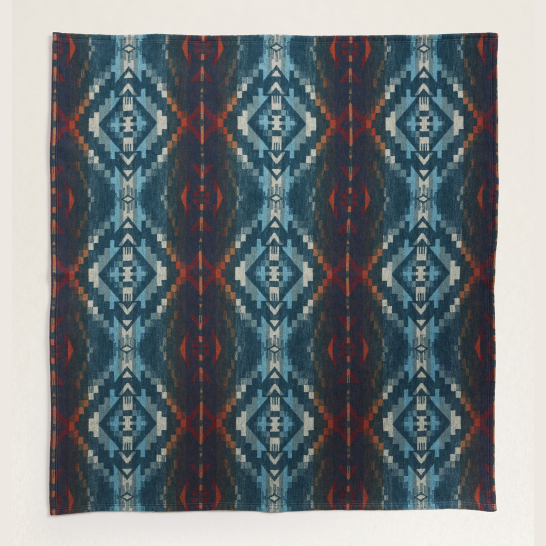 Pendleton Carico Lake Blanket Gift Set (Marine) – C.M. Russell Museum